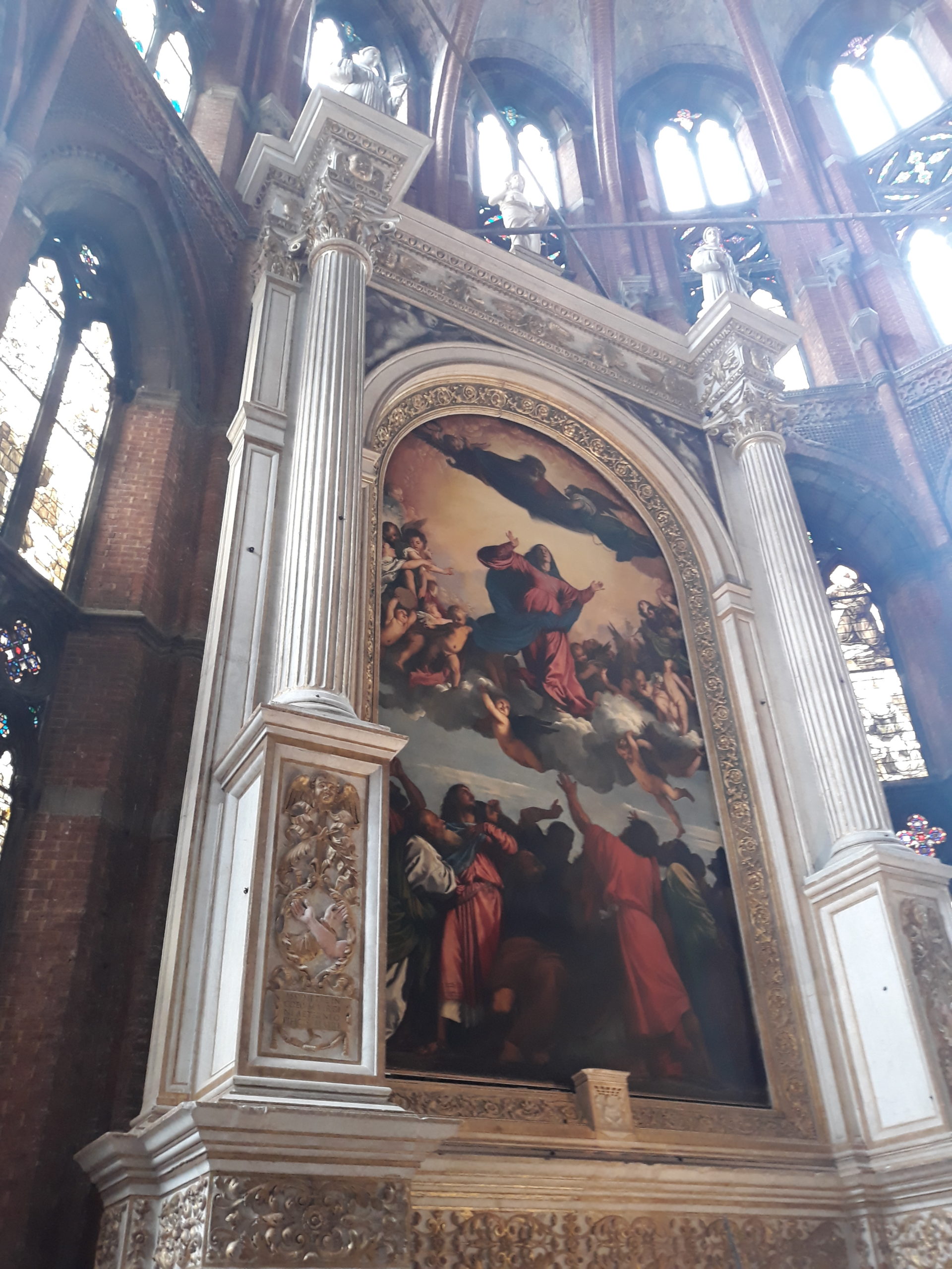 La pala dell'Assunta di Tiziano torna visibile dopo il restauro ...